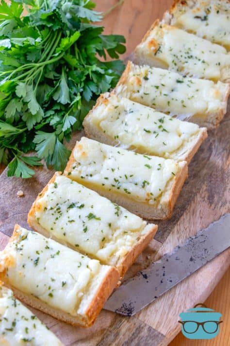 Garlic Cheese Bread - The Country Cook