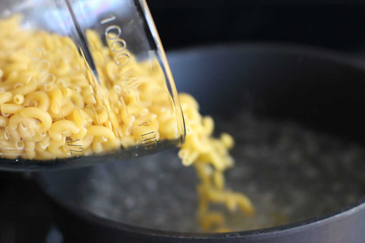 Easy Cheesy Macaroni Skillet - The Country Cook