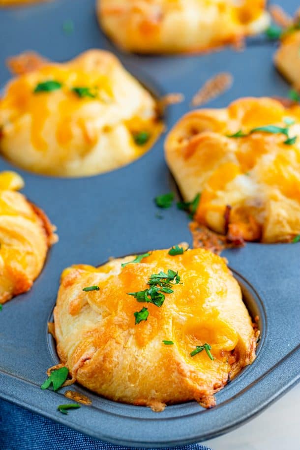 BBQ CHICKEN PIZZA CUPS | The Country Cook
