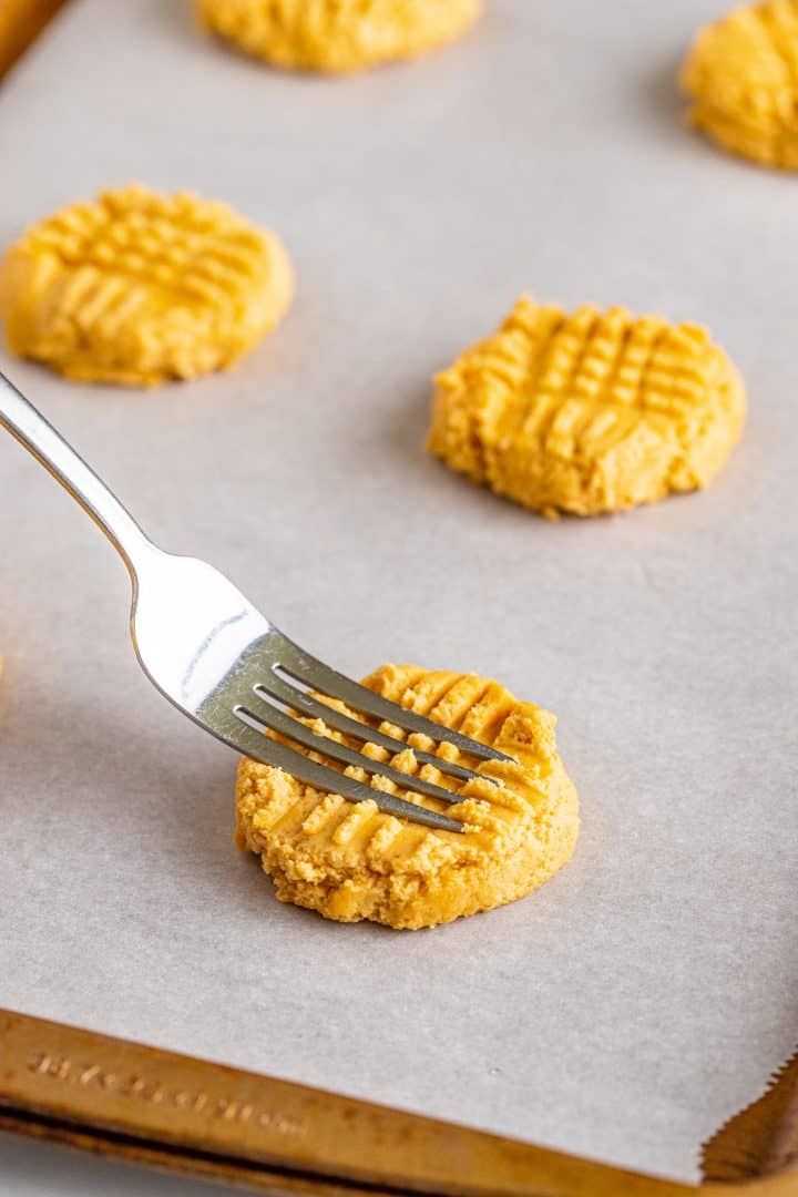 Lunch Lady Peanut Butter Cookies - The Country Cook