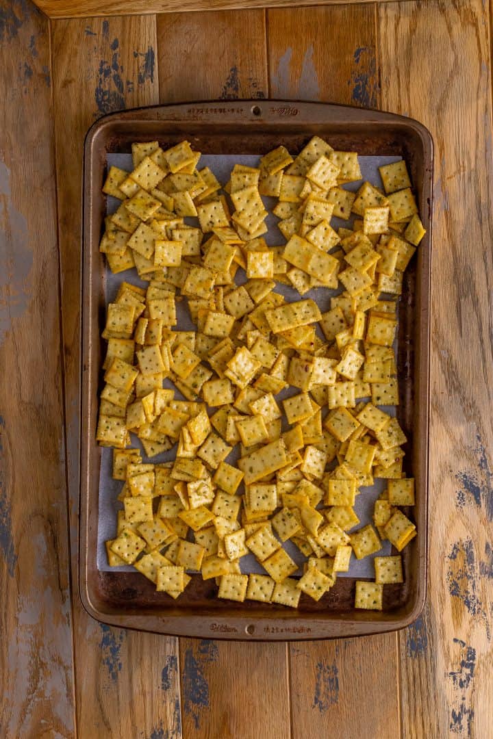 Seasoned Crackers - The Country Cook