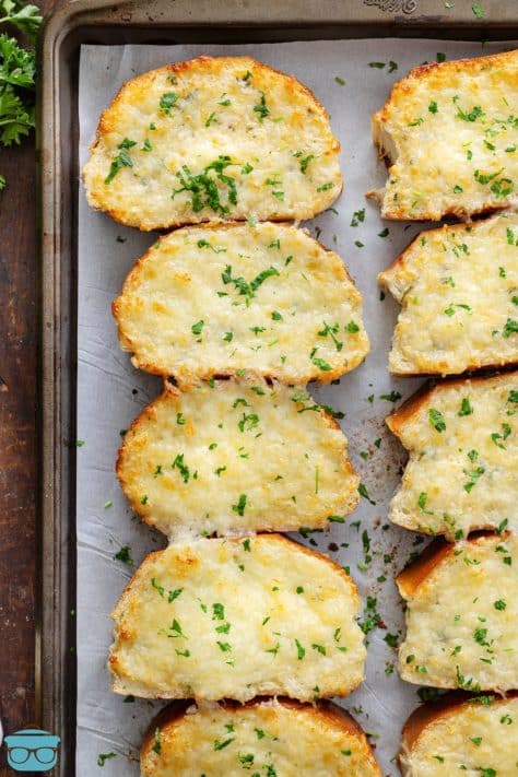 Pizza Hut Garlic Cheese Bread - The Country Cook