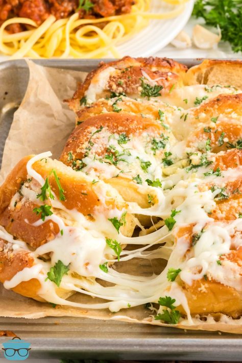 Cheesy Hawaiian Roll Garlic Bread - The Country Cook