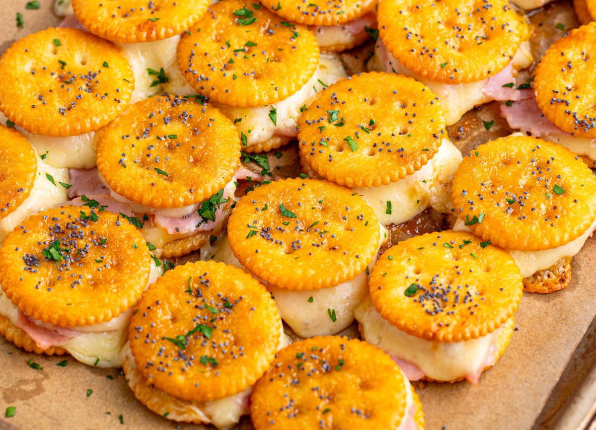 Ritz Cracker Sandwiches - The Country Cook
